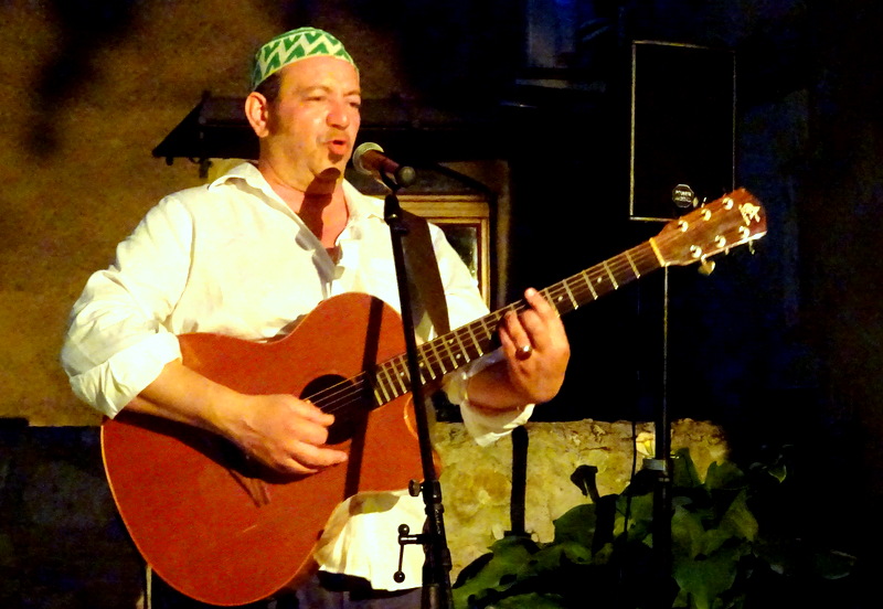 Eric Toulis, au rendez-vous des bons copains - Chanter, c'est lancer ...